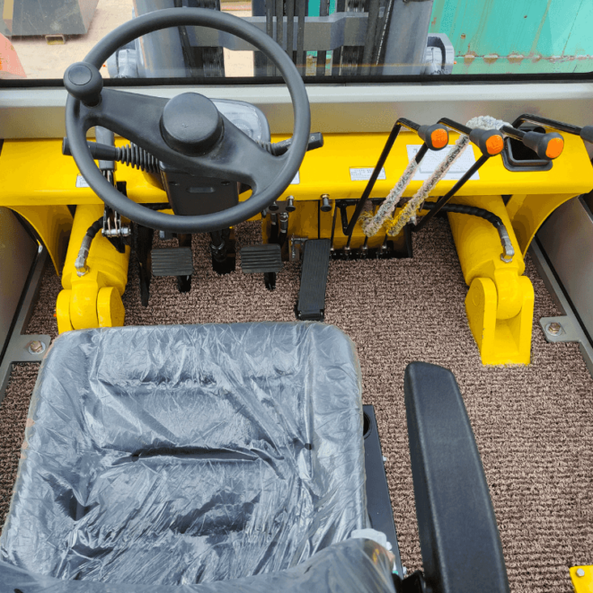 12 Ton Diesel Forklift Truck Cabin With Air Conditioner - Heavy Duty ...
