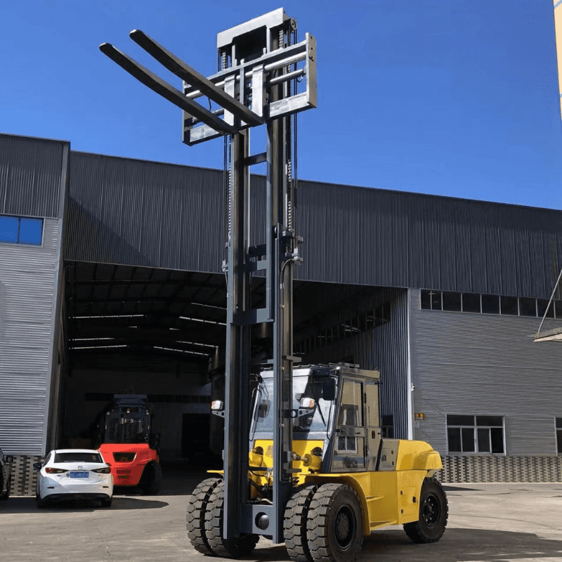 Compact 16 Ton Diesel Forklift Truck 6000mm Lifting Height With Cabin ...